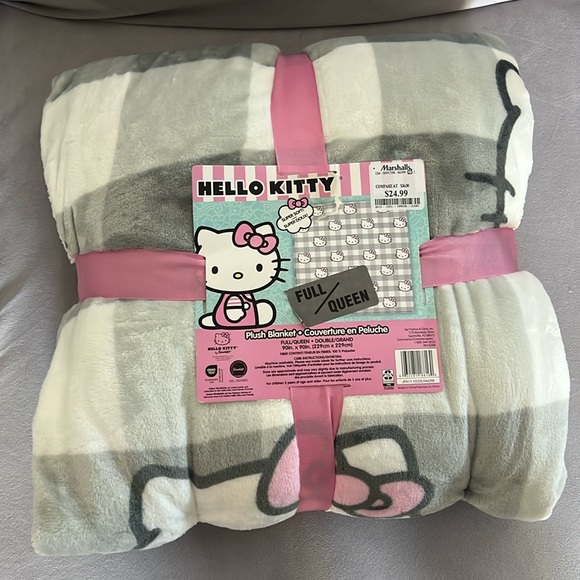 Sanrio | Bedding | New Hello Kitty Pink White Grey Plaid Blanket Queen ...
